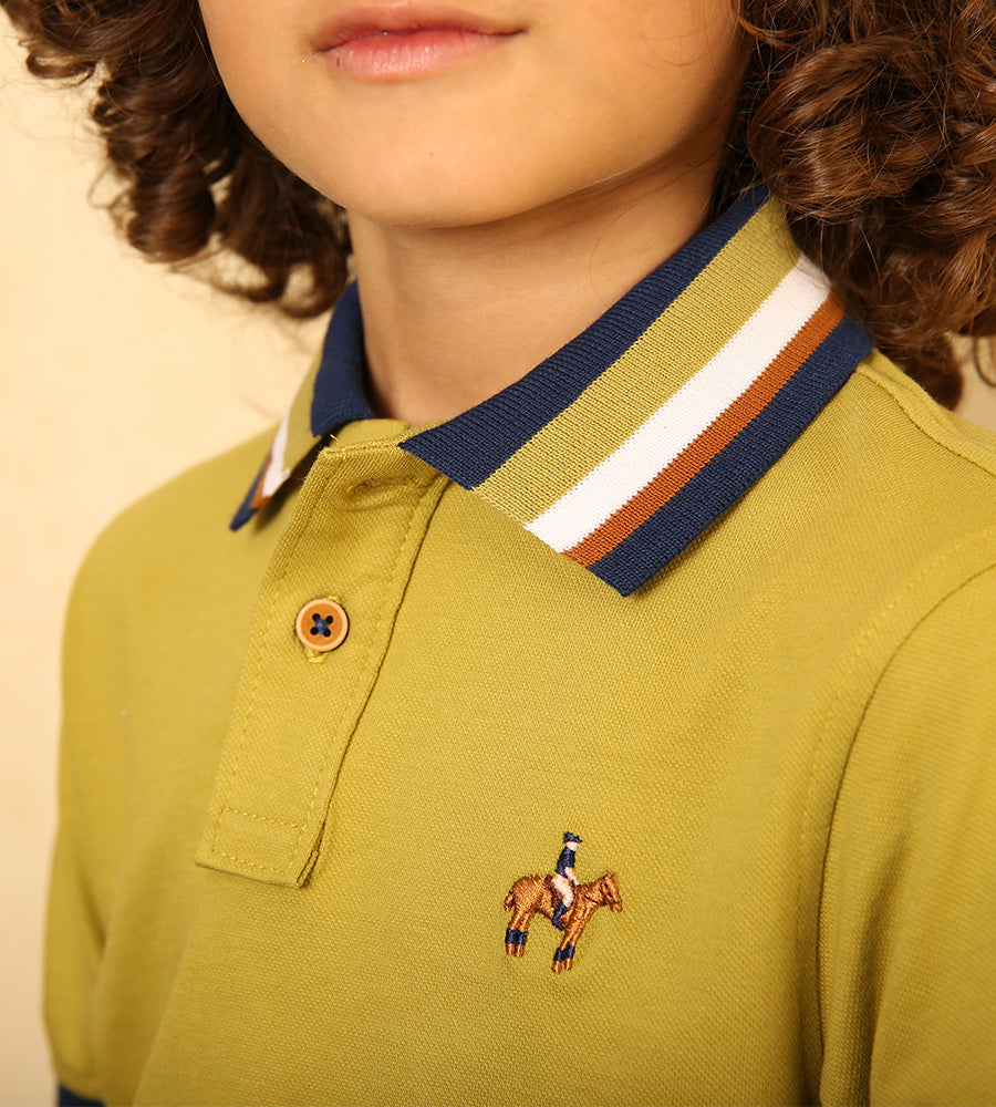 Polo Contraste Verde Oliva Para Niño | Polo club Colombia